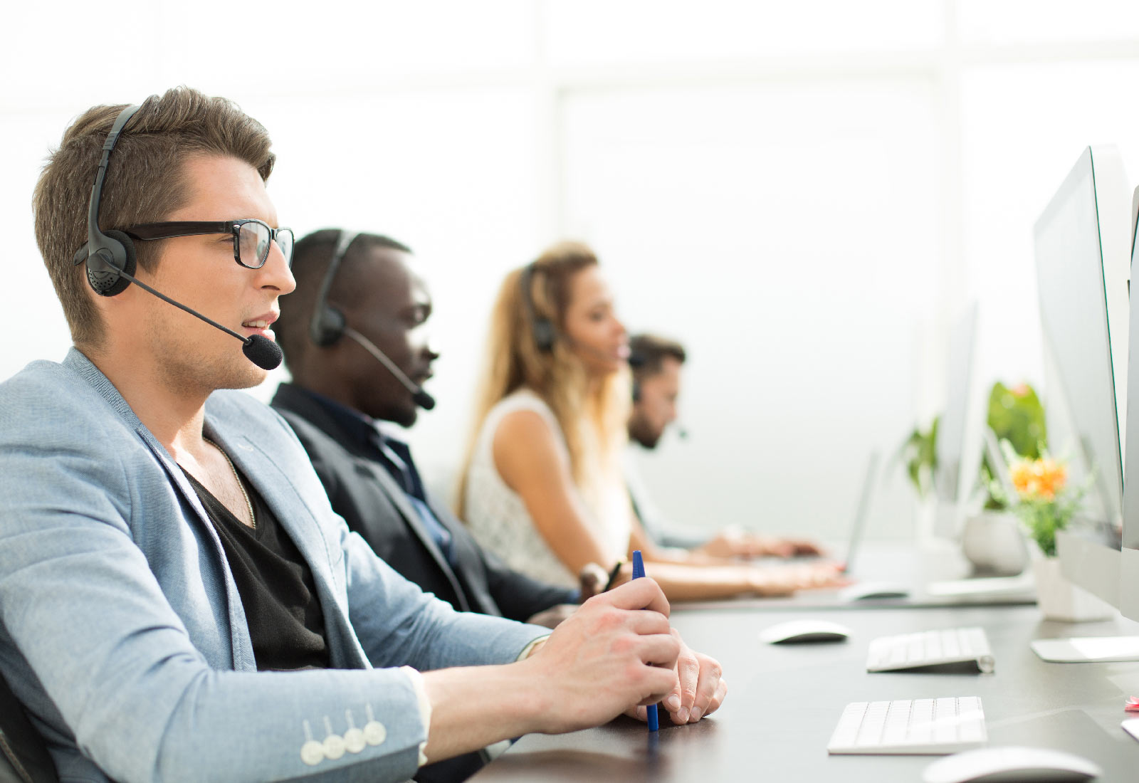 Diferencias entre Call Center y Contact Center | NFON
